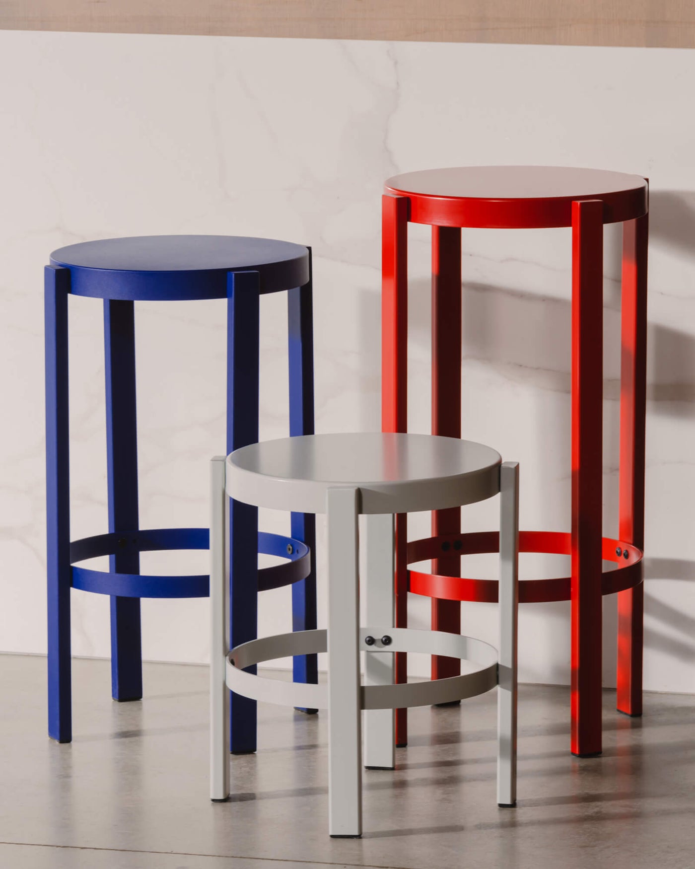 Doon Bar Stool - 75 cm - minimal steel round stool in blue - noo.ma