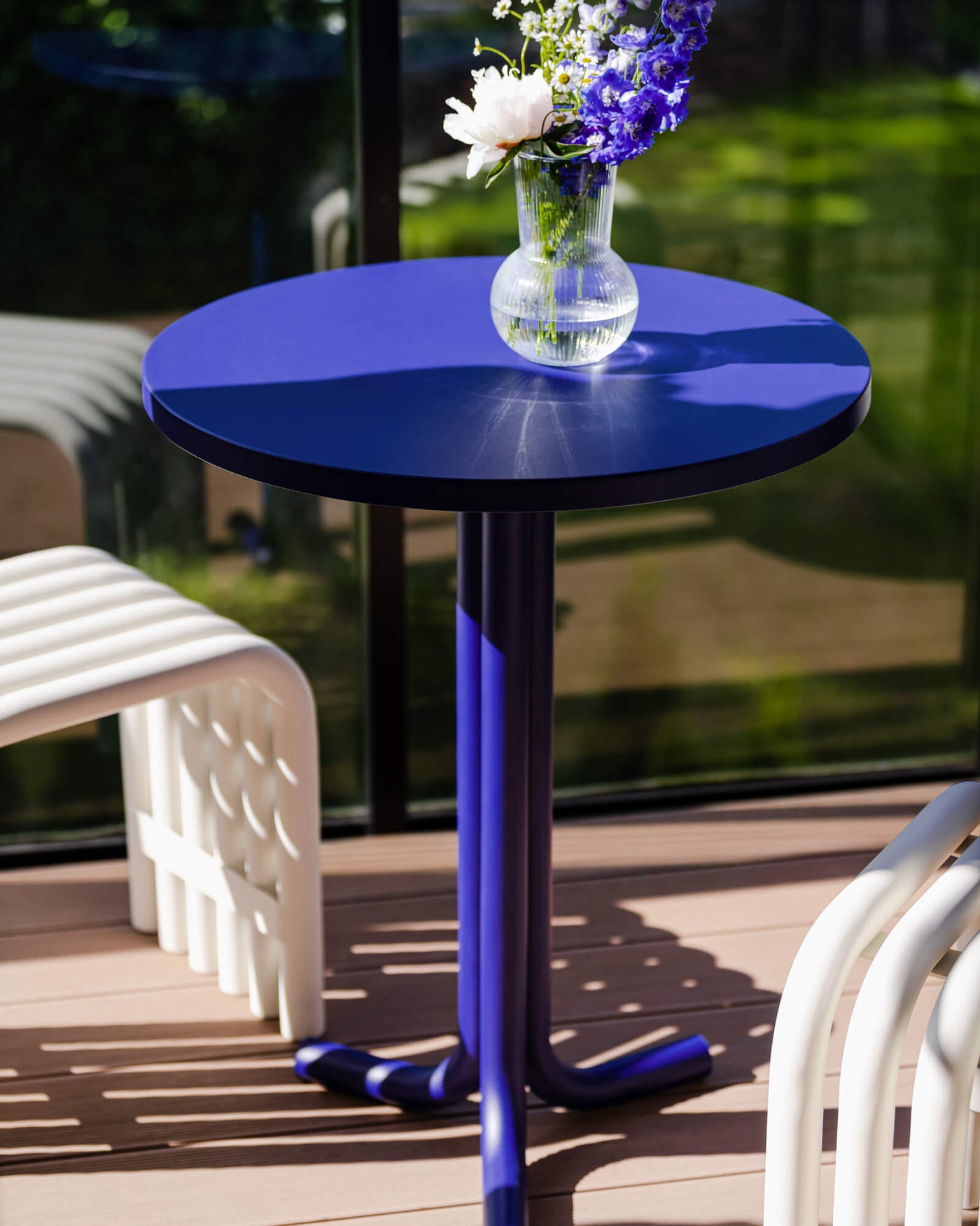 Nokk Café Table - blue - tall round steel bistro table - noo.ma